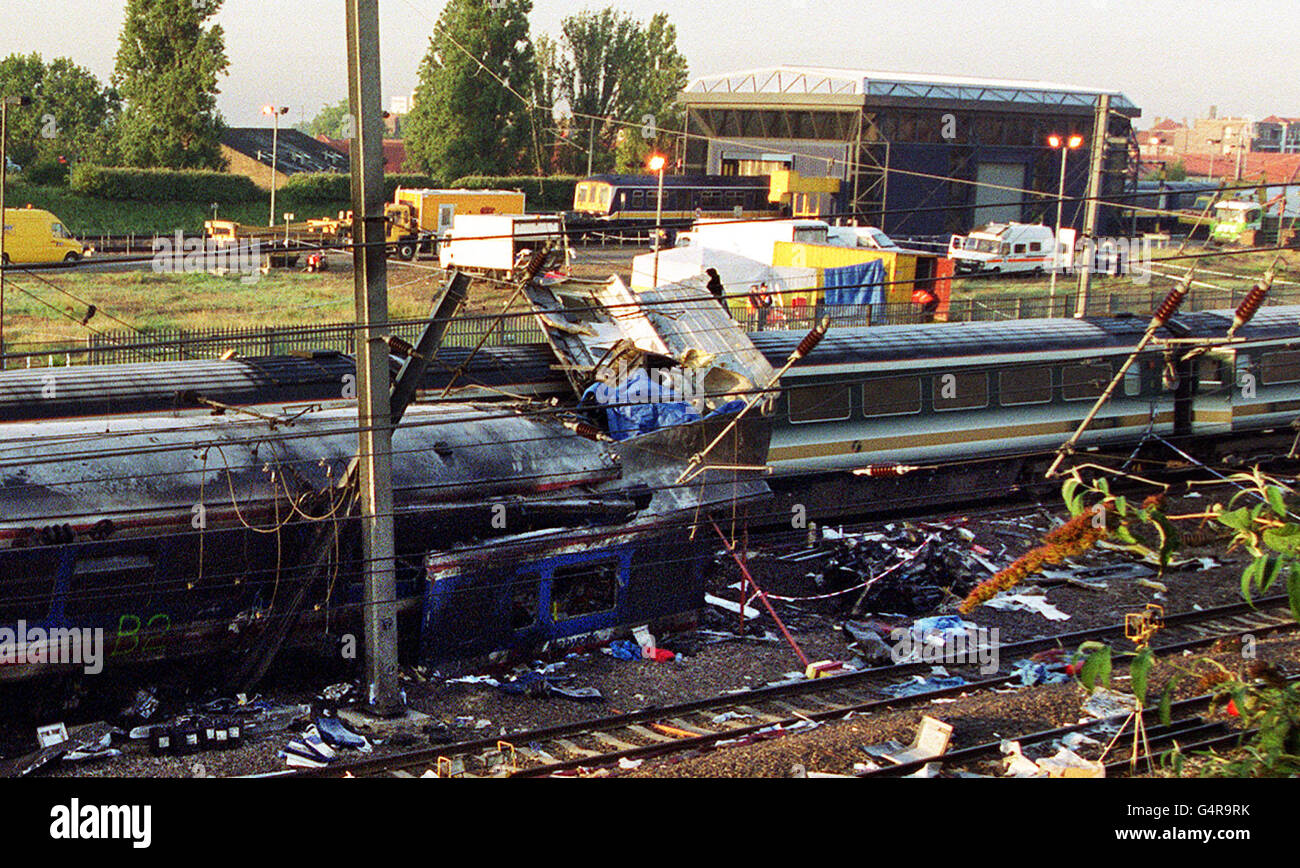 Task searching crash wreckage two trains hi-res stock photography and ...