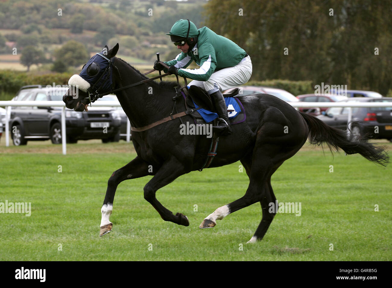 Paul moloney at ludlow racecourse hi-res stock photography and images - Alamy
