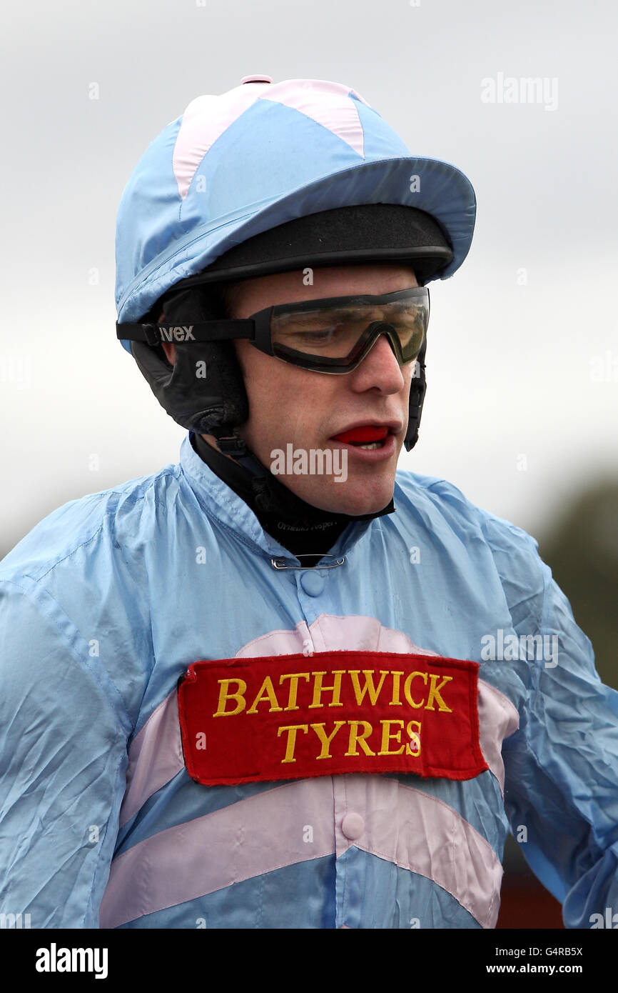 Jockey tom scudamore at ludlow racecourse hi-res stock photography and ...