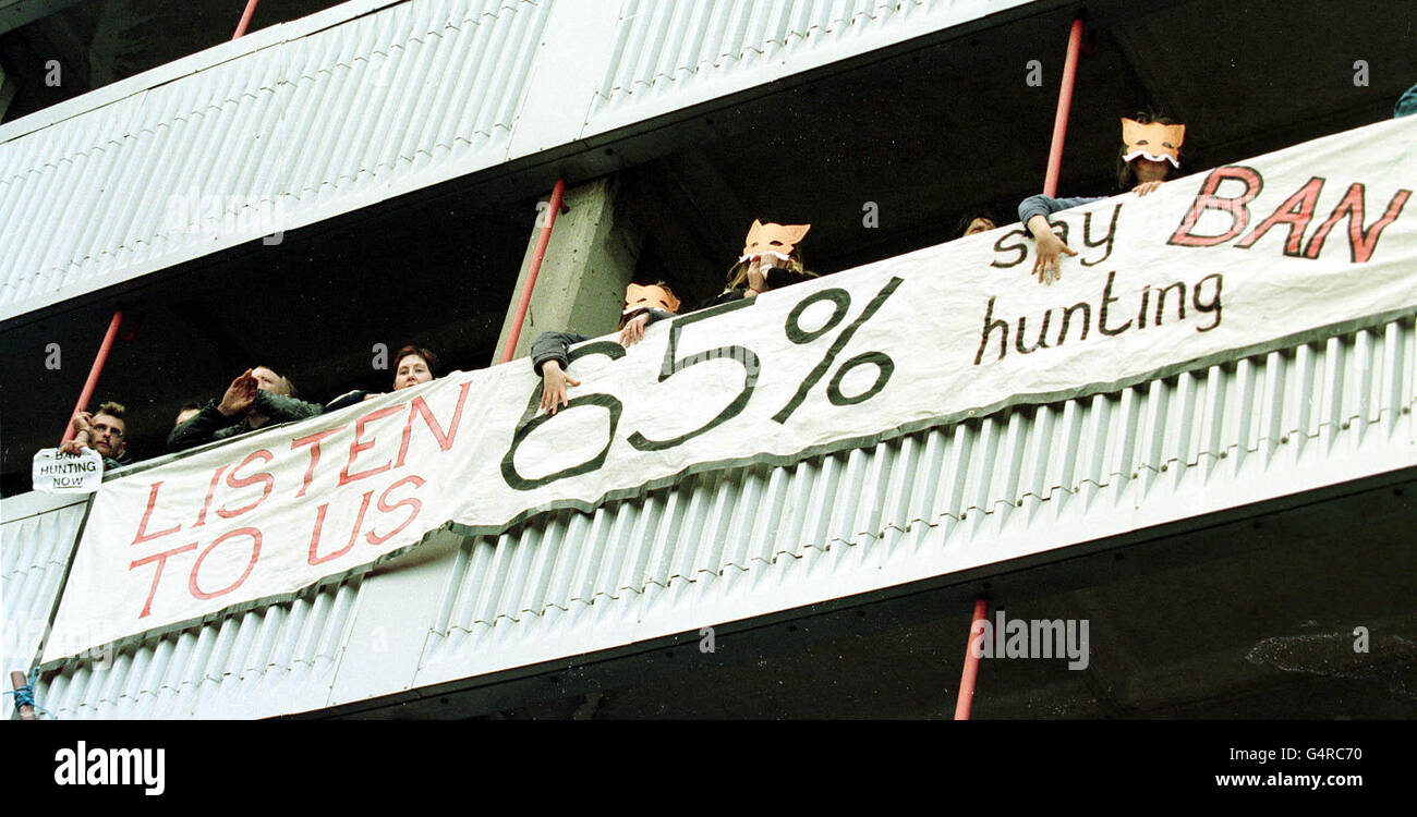 Hunting protest us hi-res stock photography and images - Alamy