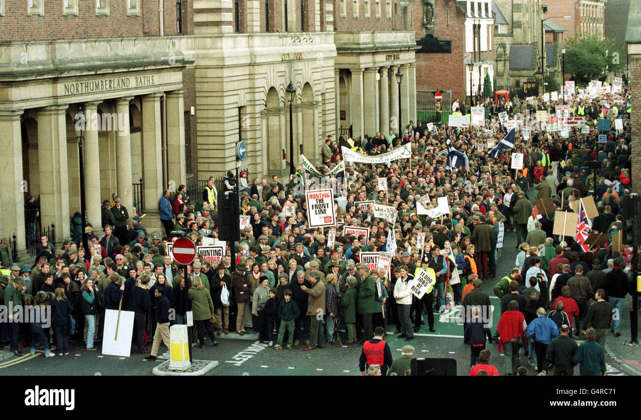 Protests against the hunting ban hi-res stock photography and images ...