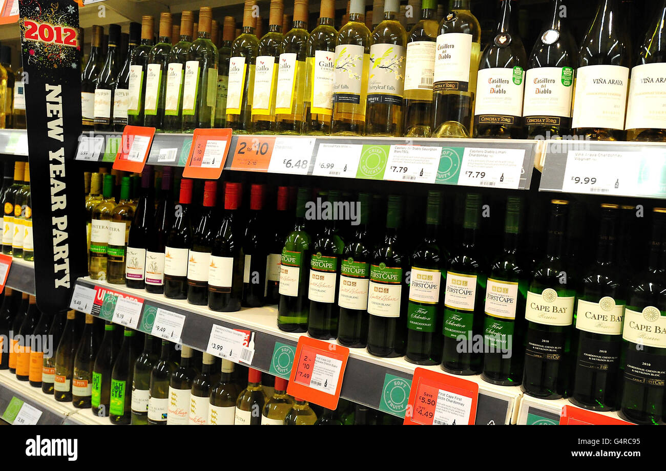 Minimum price alcohol hi-res stock photography and images - Alamy