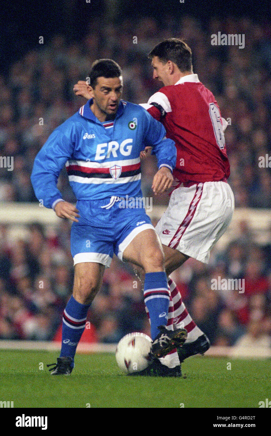 CUP WINNERS CUP EURO SOCCER. TONY ADAMS, (A) & ROBERTO MANCINI, (S ...