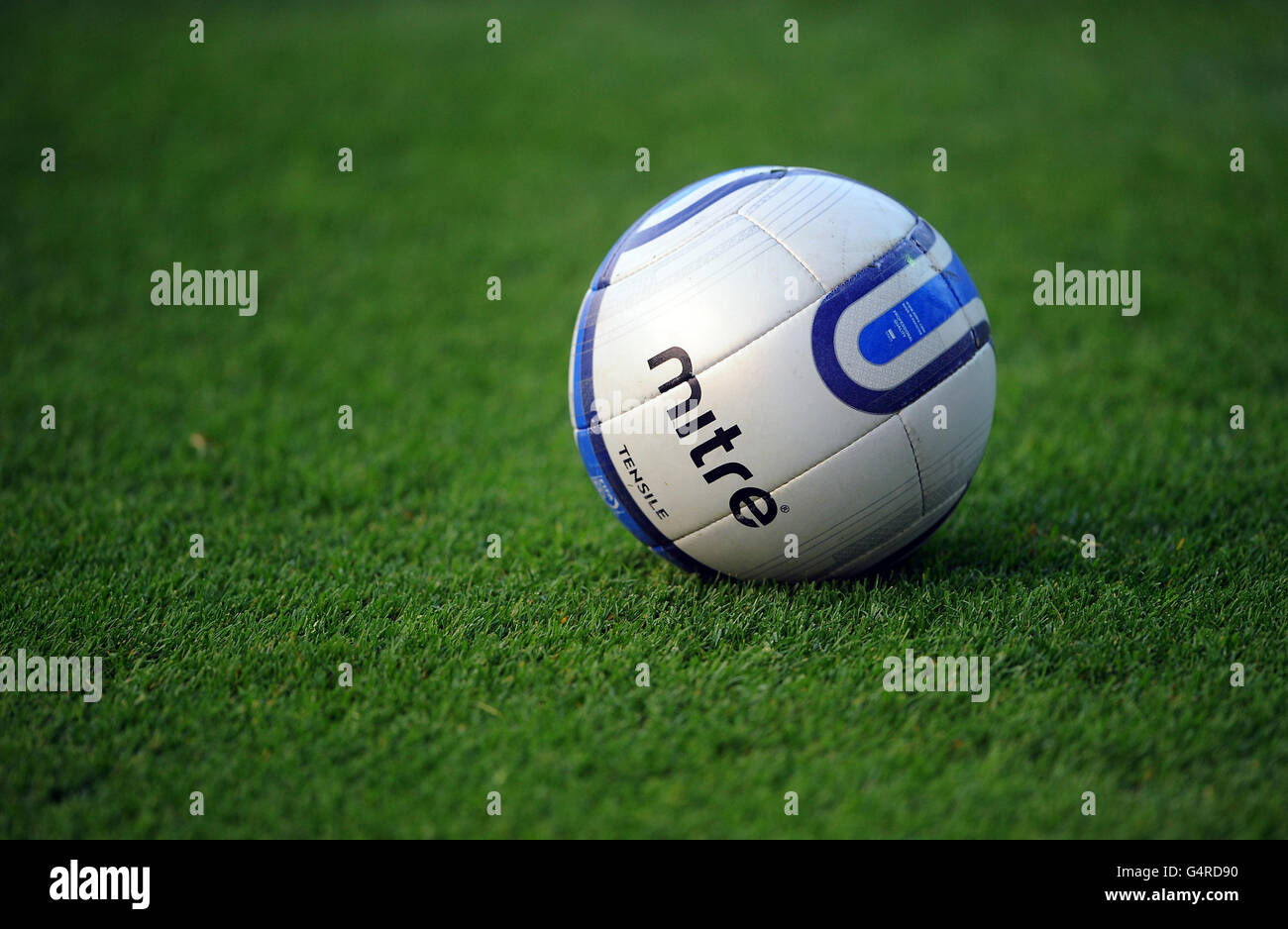 Detail of a Mitre match-ball on the pitch during the warm-up Stock ...