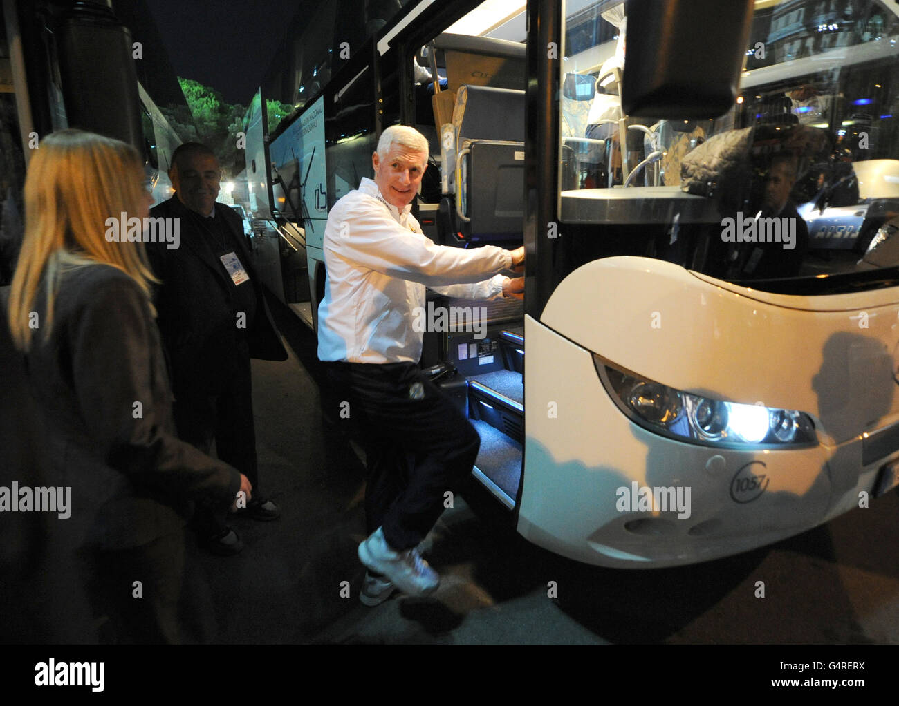 Soccer team boards bus hi-res stock photography and images - Alamy