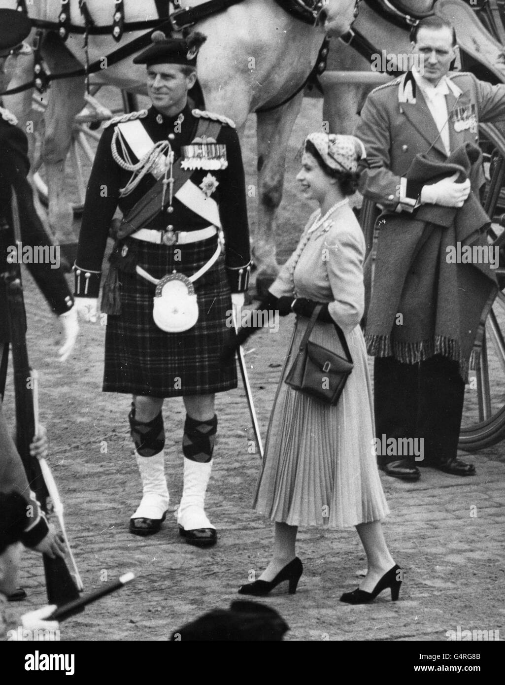 Queen philip kilt hi-res stock photography and images - Alamy