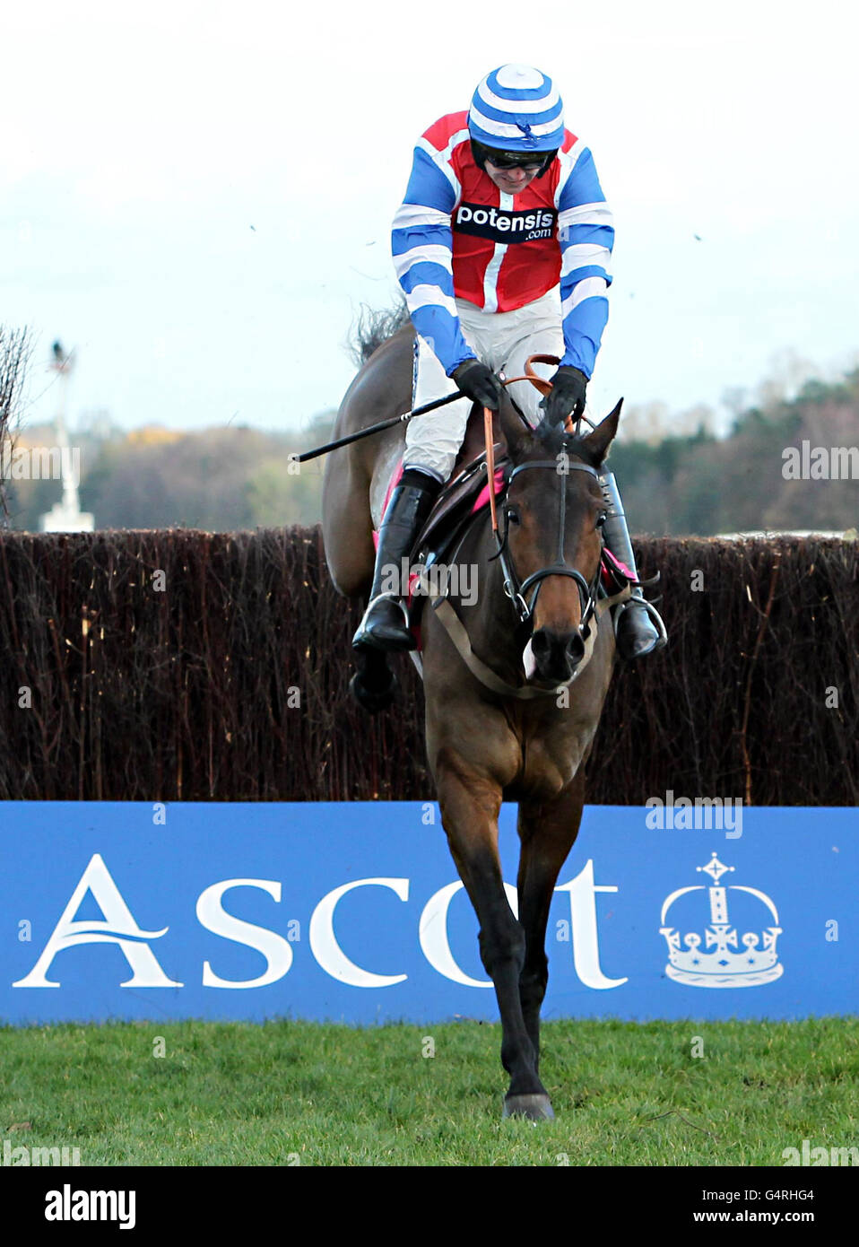 Ascot racecourse aerial hi-res stock photography and images - Alamy