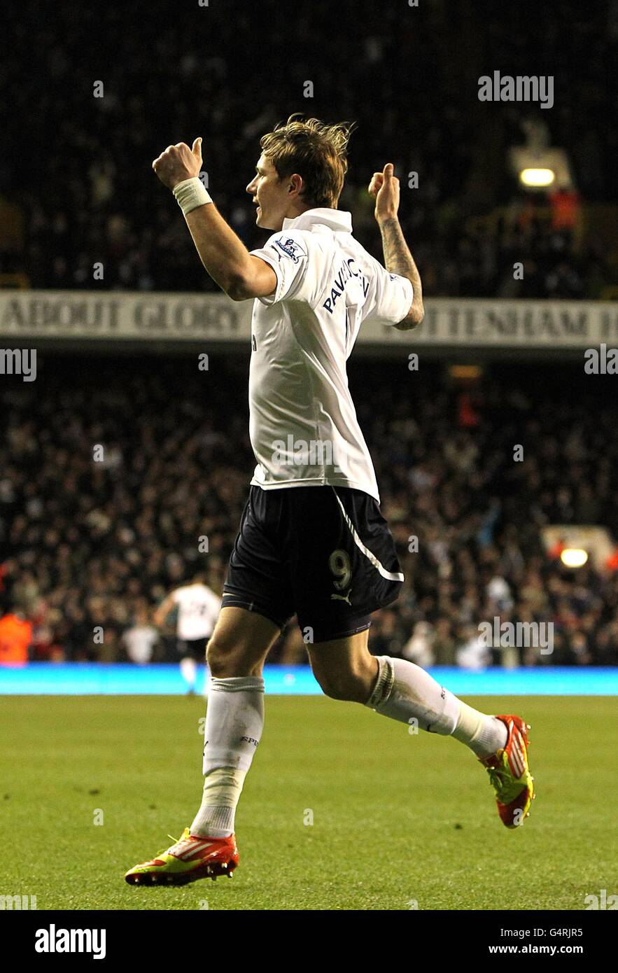 Tottenham hotspurs roman pavlyuchenko hi-res stock photography and ...