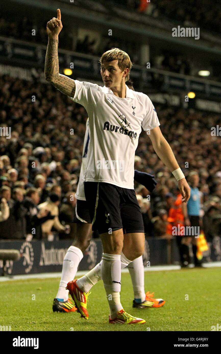 Tottenham hotspurs roman pavlyuchenko hi-res stock photography and ...