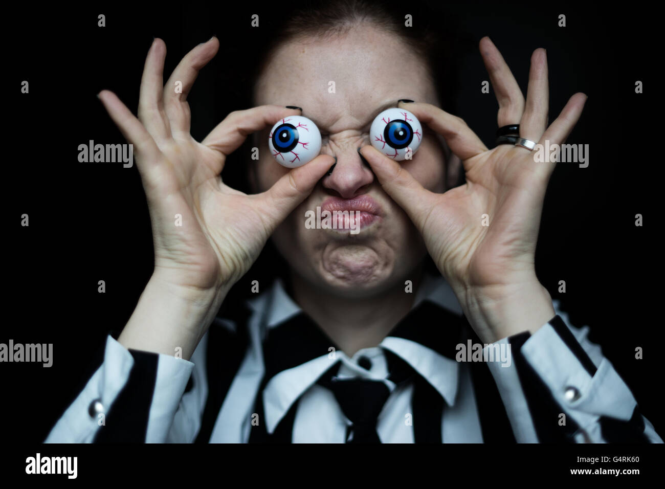 Woman grimacing hi-res stock photography and images - Alamy