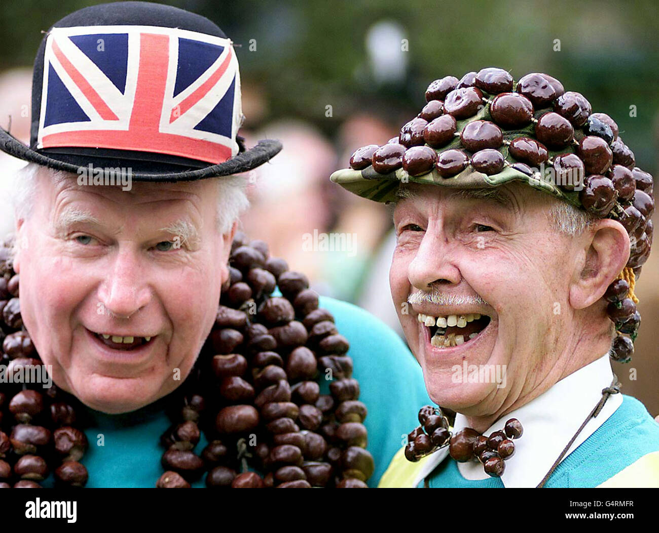 Ex-World Conker Champion, Charlie Bray (right) laughs with 'King Conker ...