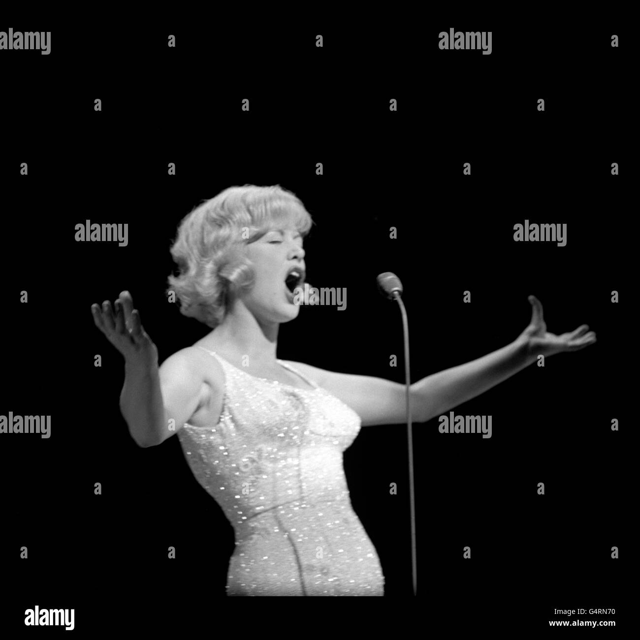 Kathy kirby stage Black and White Stock Photos & Images - Alamy