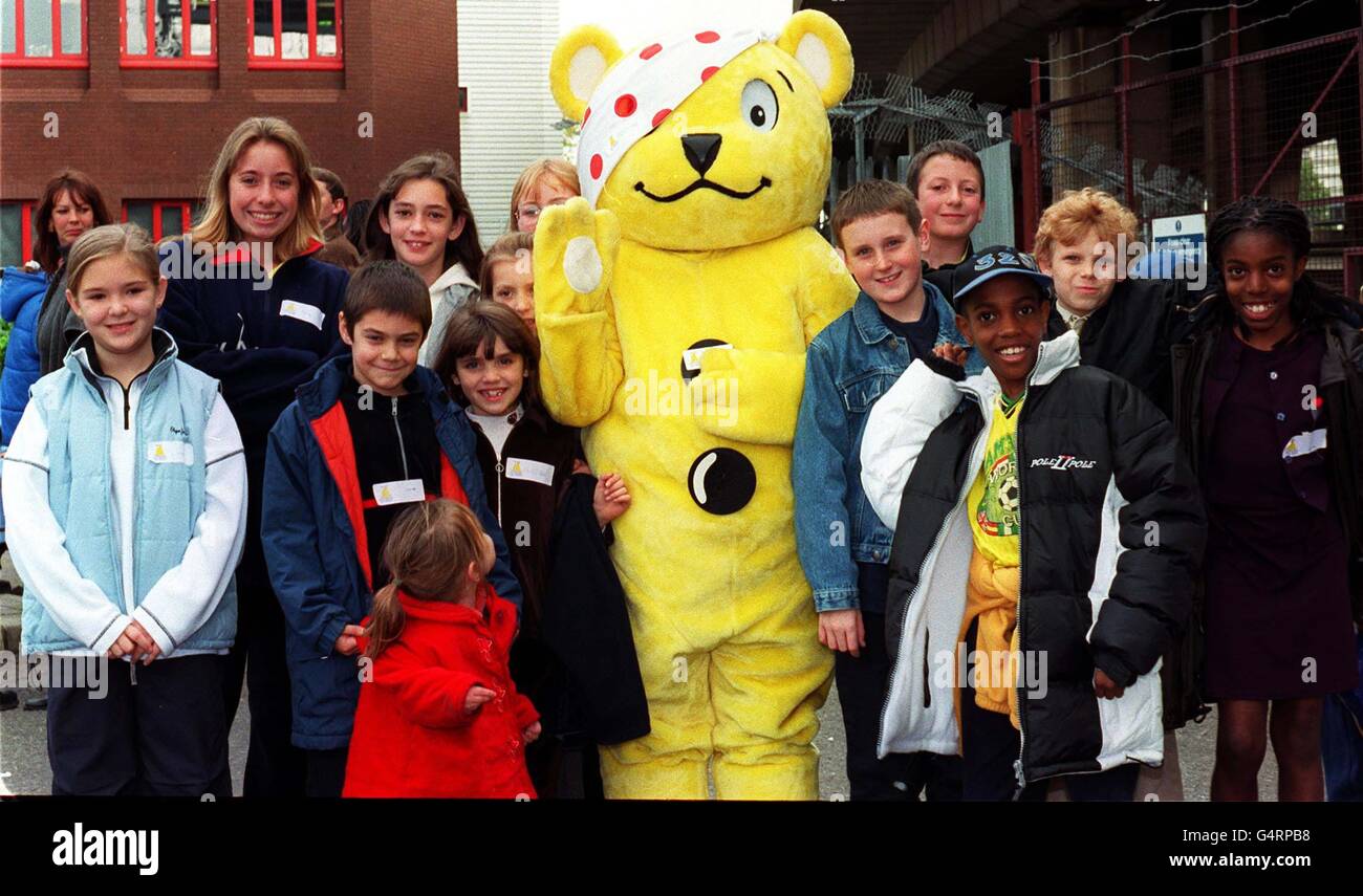 Pudsey bear costume hi-res stock photography and images - Alamy