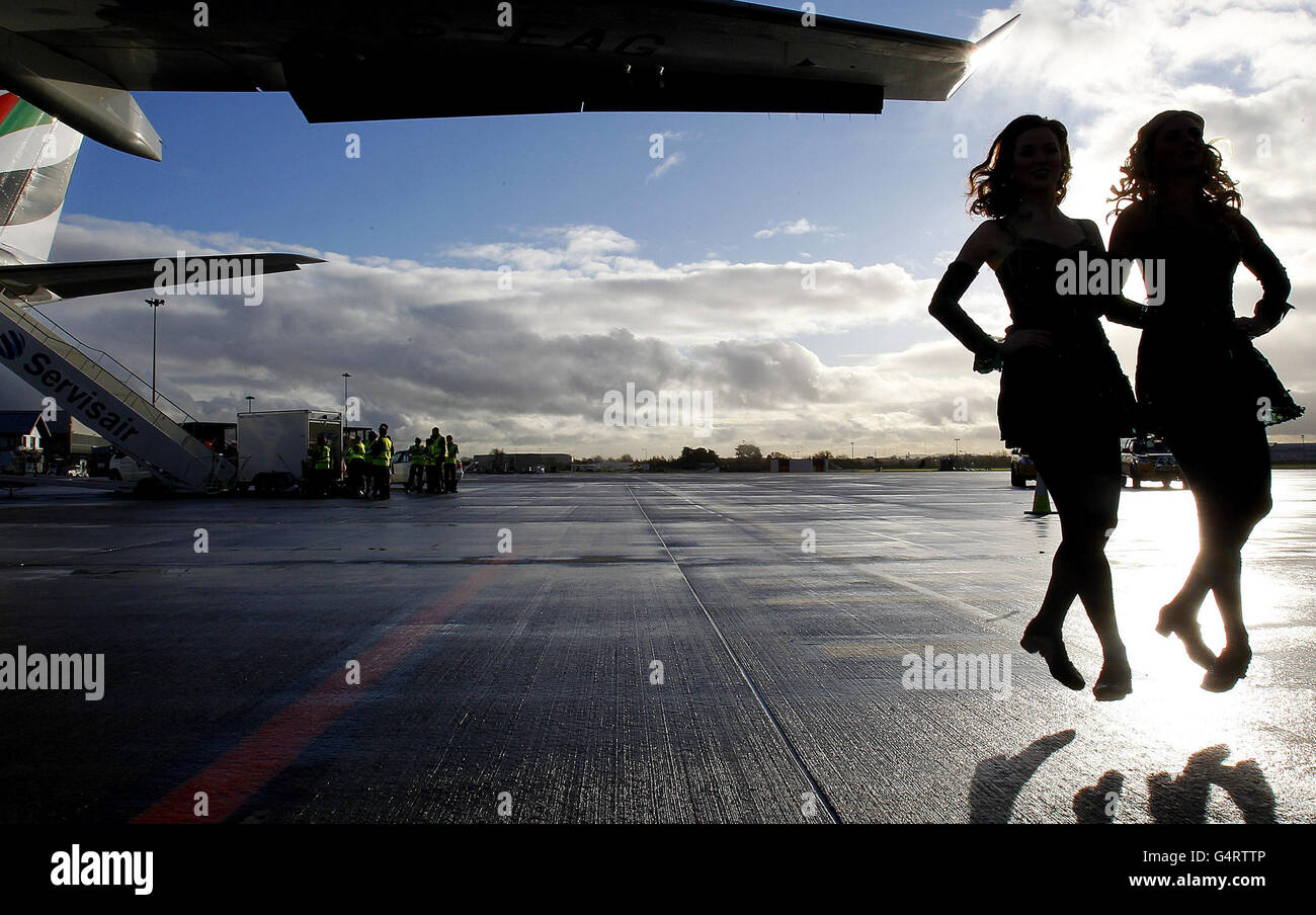 Riverdance performers Maria Buffini and Caterina Coyne dance as the ...