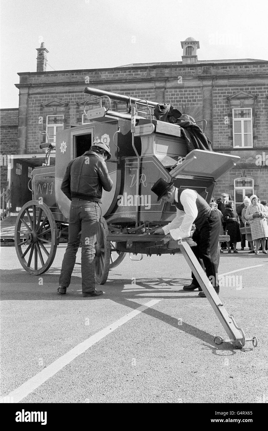 British Postal Service - Mail Stagecoach and Postbus - North Yorkshire ...