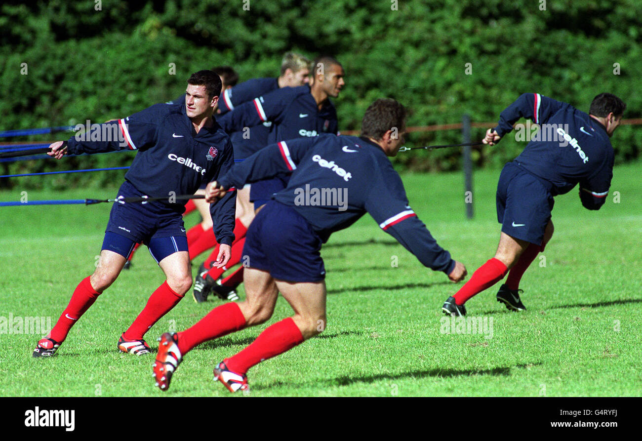 F l full length profile running sport hi-res stock photography and ...