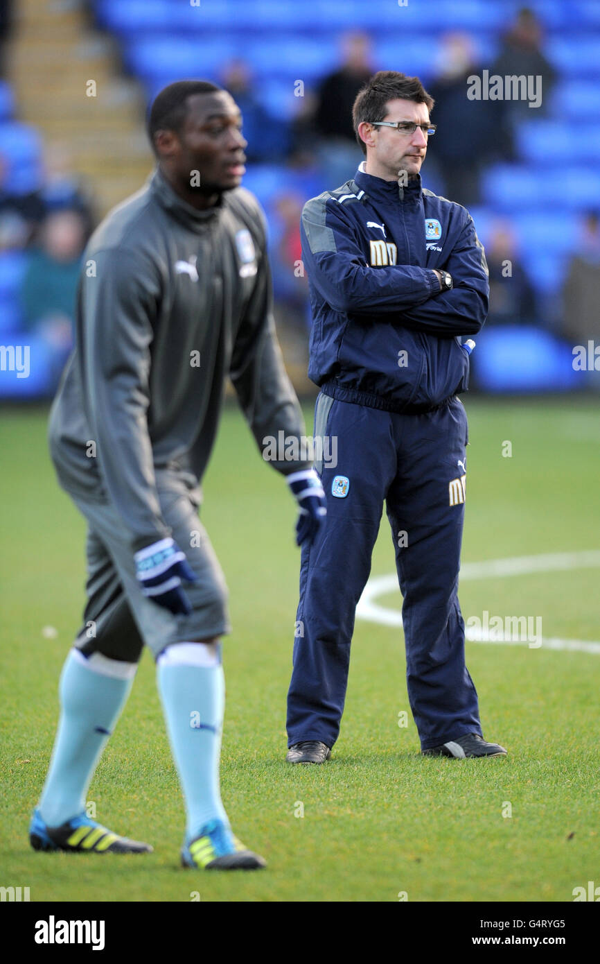 Full length looks on nathan cameron ampics hi-res stock photography and images - Alamy