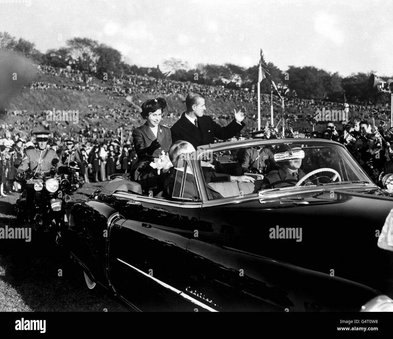 Princess Elizabeth and the Duke of Edinburgh at Riverdale Park, Toronto ...