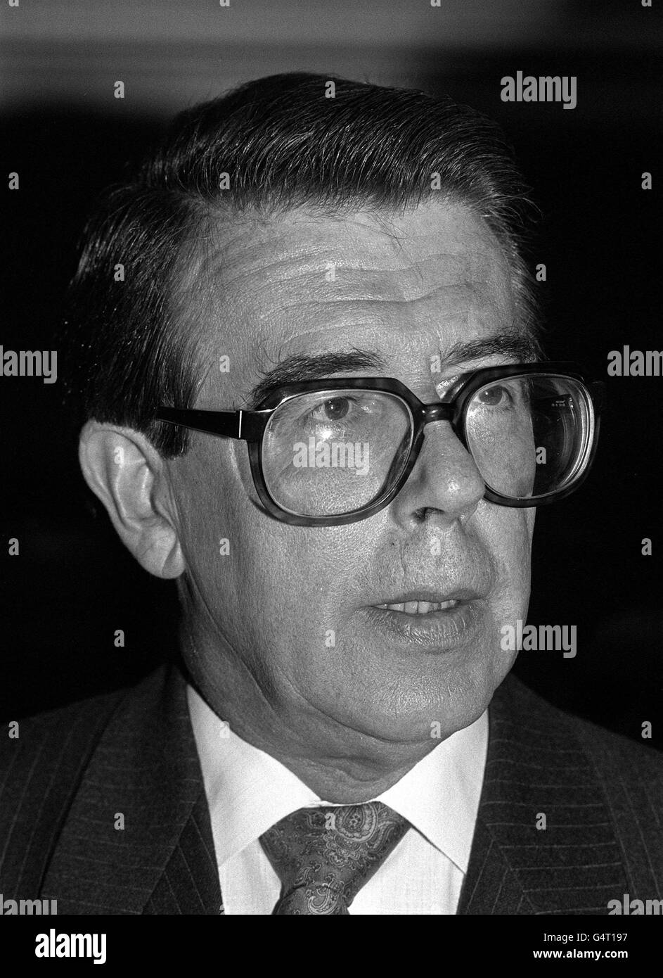 Leslie crowther hi-res stock photography and images - Alamy