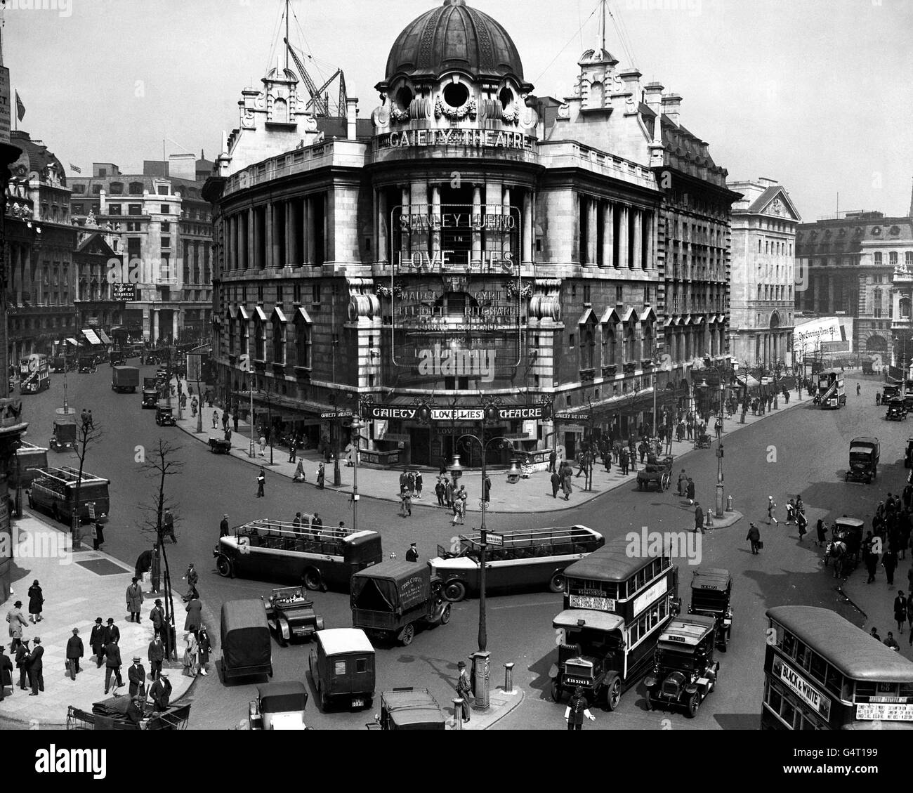 Aldwych theatre 1929 hi-res stock photography and images - Alamy