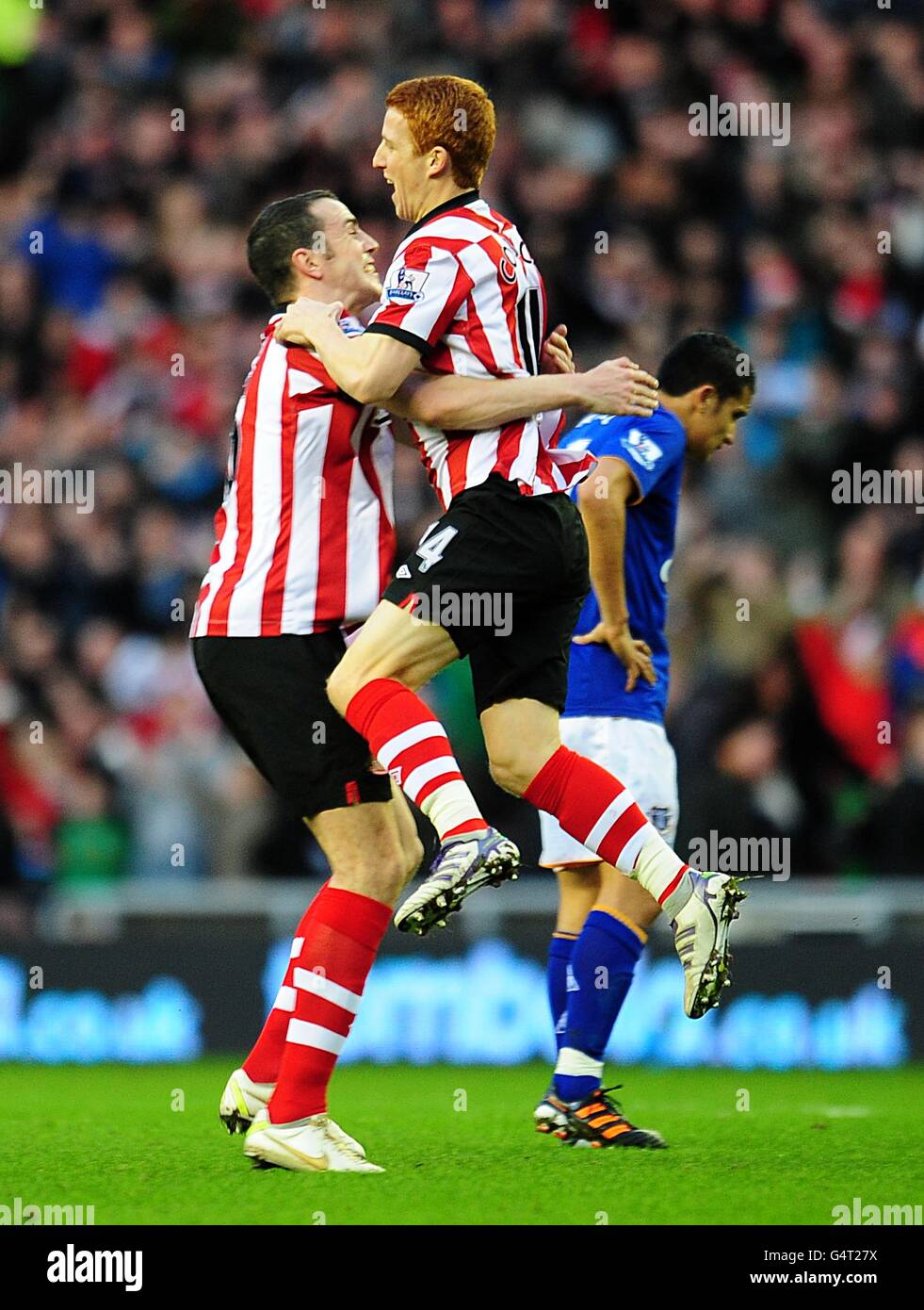 Sunderland's Jack Colback celebrates scoring the opening goal of the ...