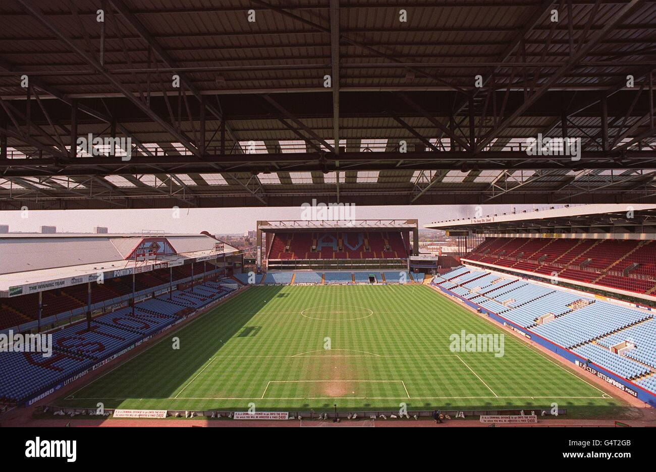 Villa grounds hi-res stock photography and images - Alamy