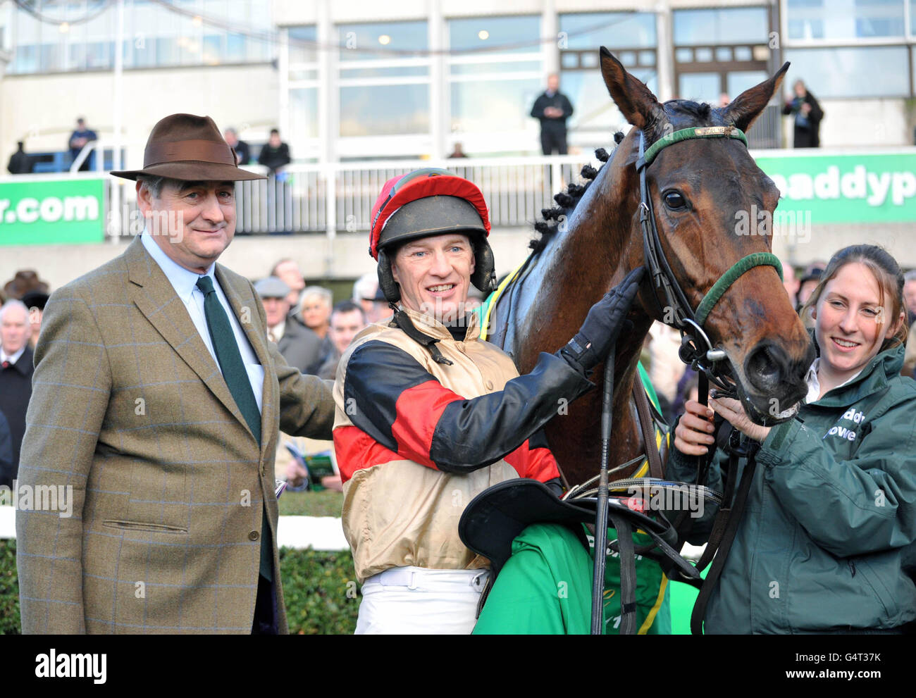 Cross Appeal with trainer Noel Meade and jockey Paul Carberry celebrate ...