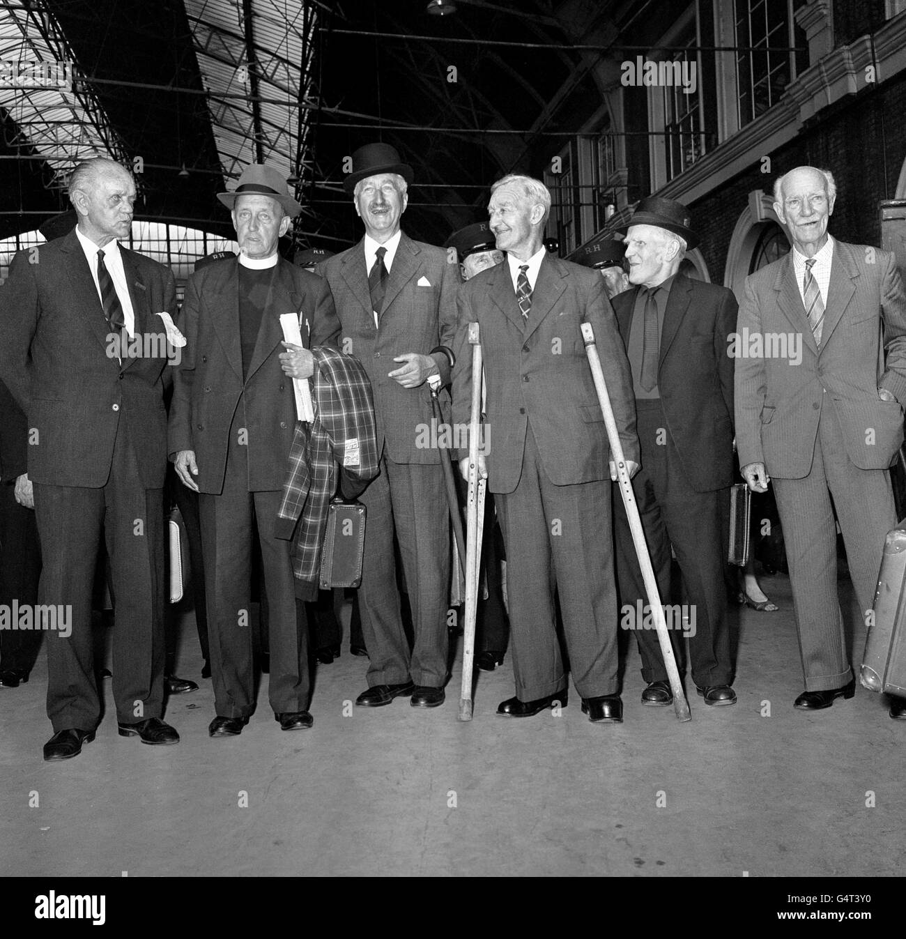 SOMME VETERANS 1966: Six men who won the Victoria Cross at the Battle ...
