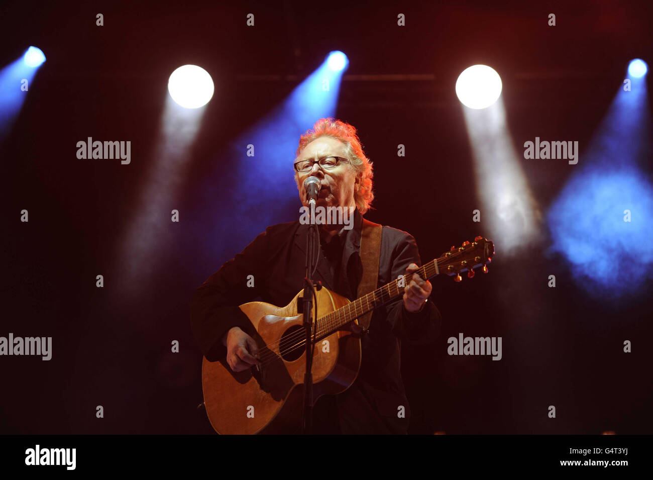 Paul brady singer hi-res stock photography and images - Alamy