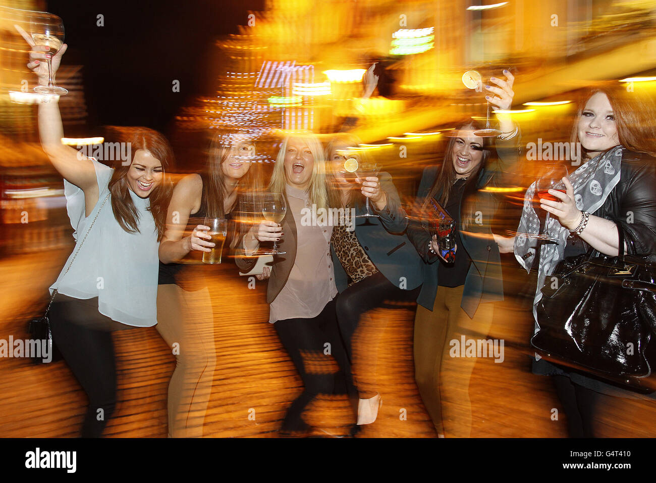 Party goers see in the new year, in Temple Bar Dublin Stock Photo - Alamy