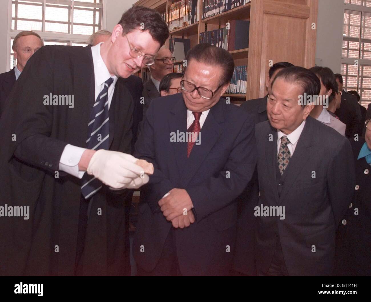 Oracle bones hi-res stock photography and images - Alamy