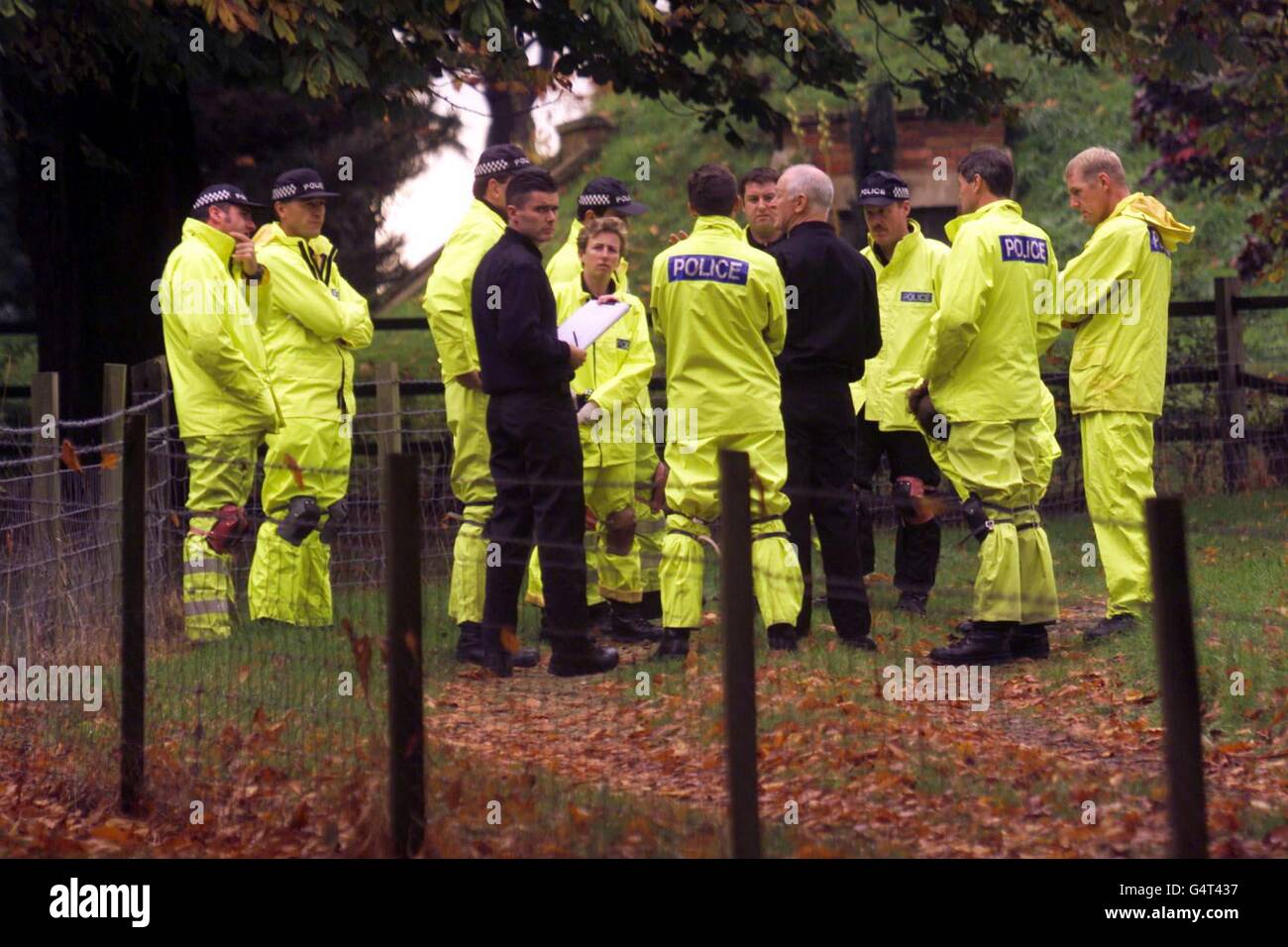 Police search the area around the luxury converted barn in Uffington ...