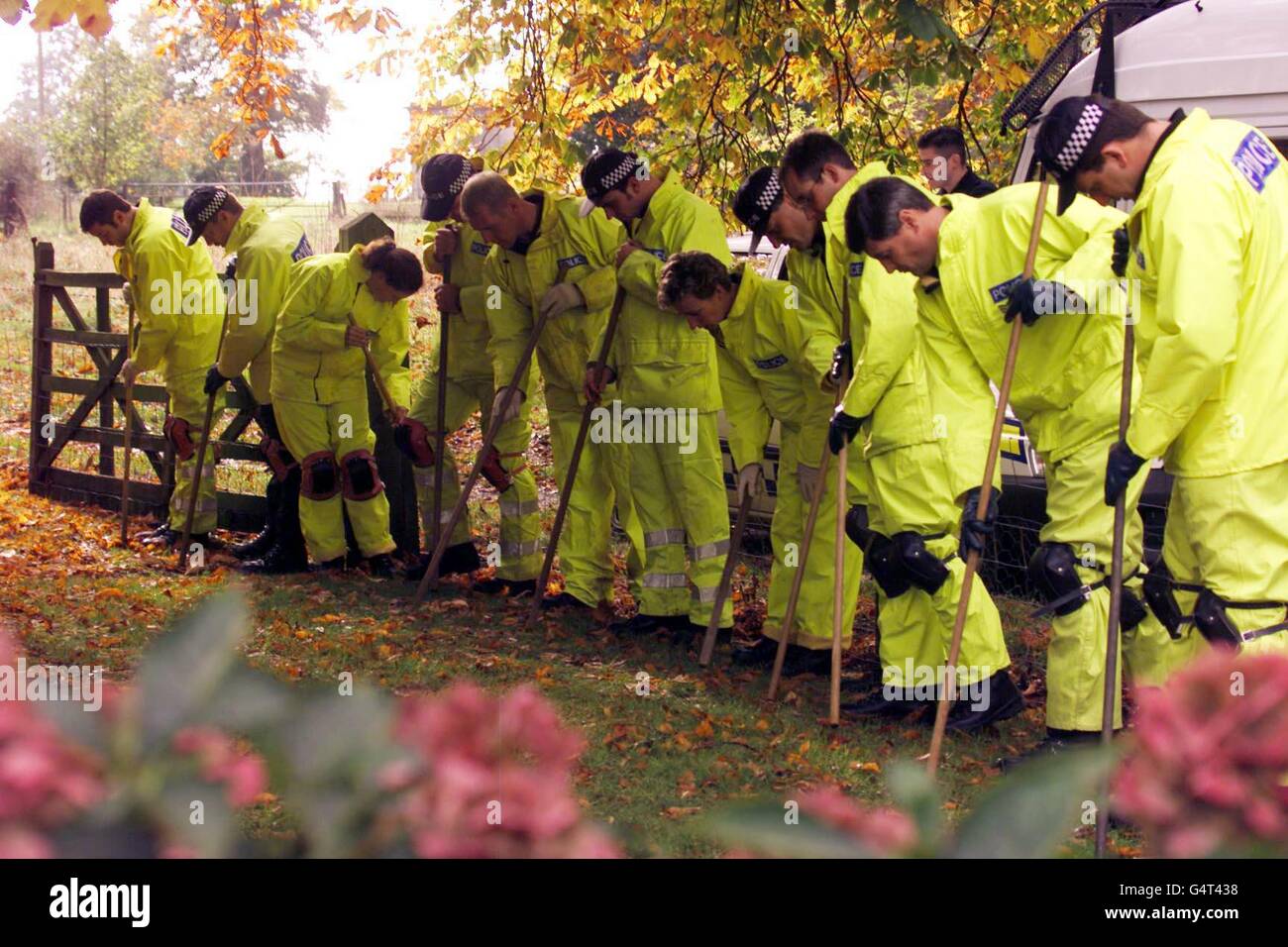 Police search the area around the luxury converted barn in Uffington ...