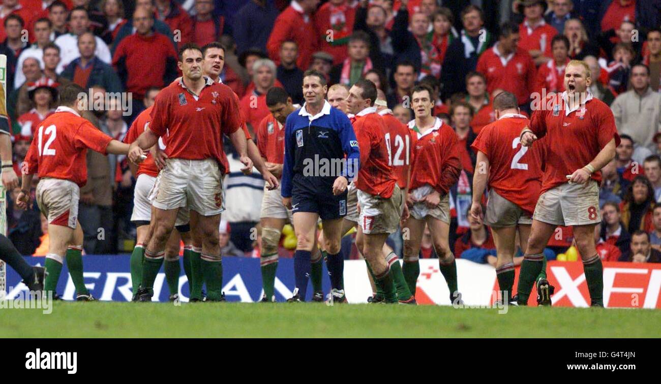 F l full length sport rugby league action shouting walking hi-res stock ...