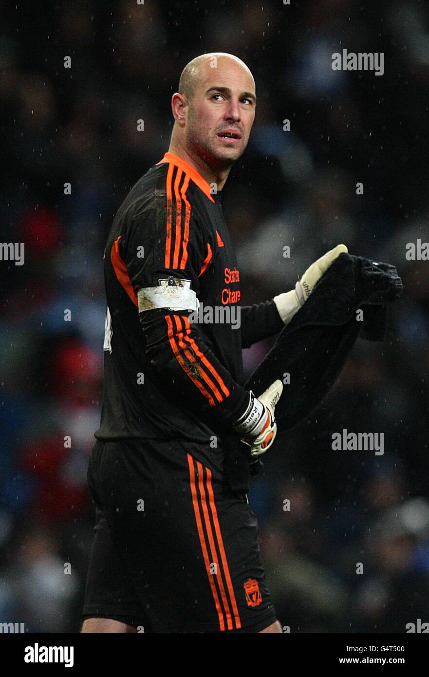 Liverpool goalkeeper jose reina after the final whistle hi-res stock ...