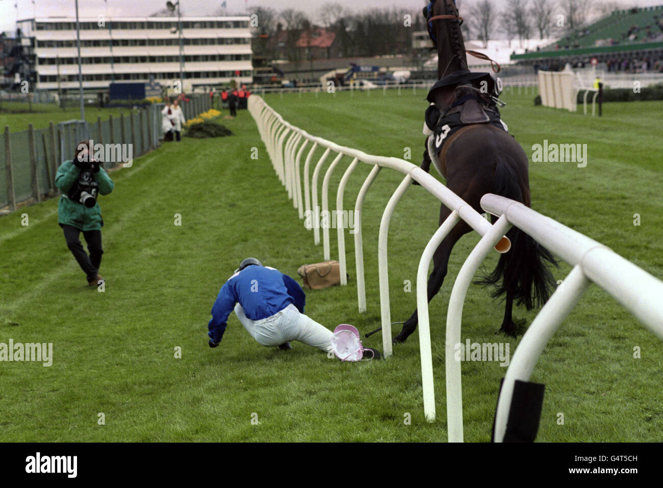 Rider falling off horse hi-res stock photography and images - Alamy