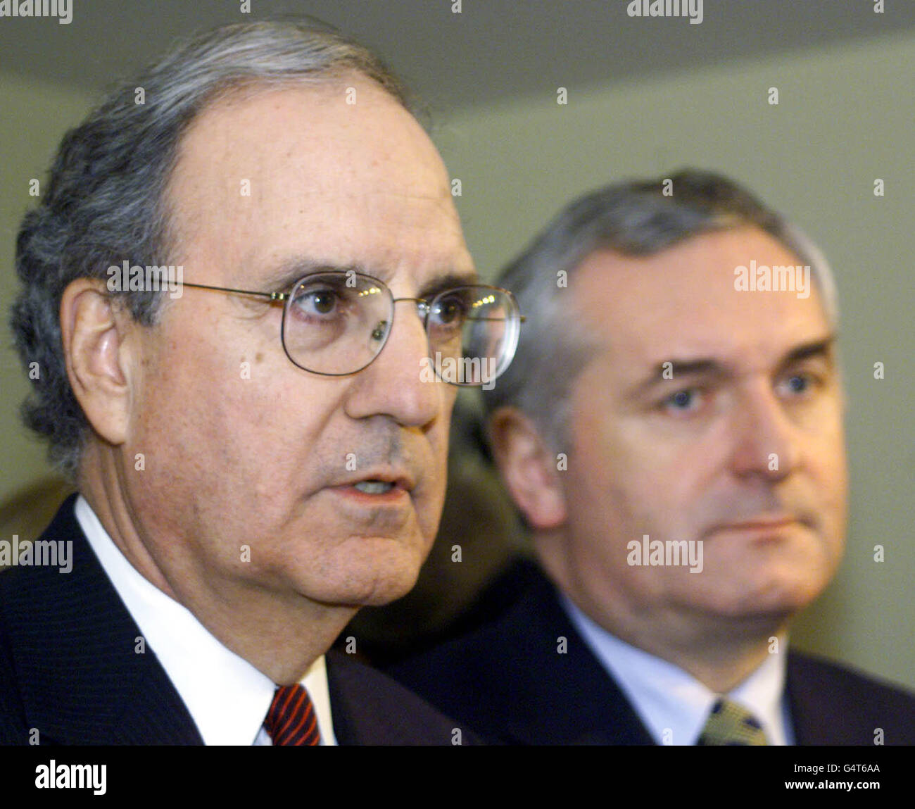 Regarding northern ireland peace process hi-res stock photography and ...