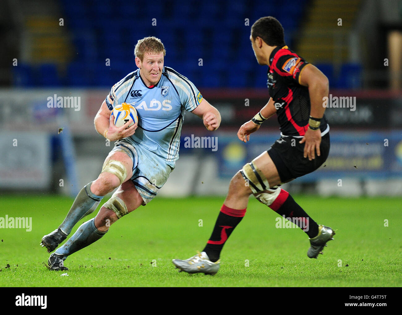 Cardiff blues v dragons newport gwent hi-res stock photography and ...