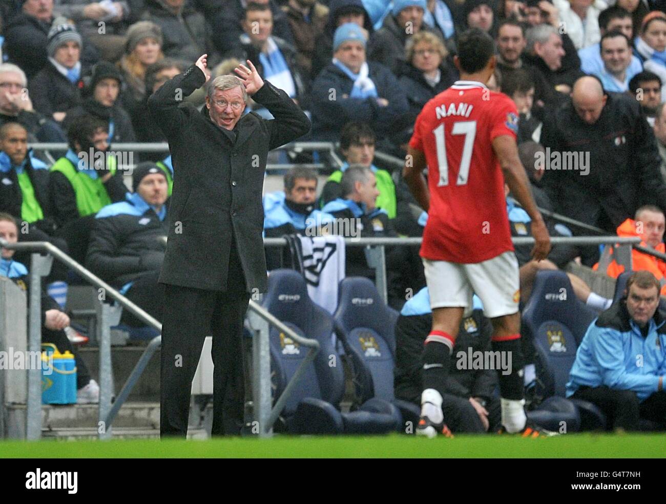 Football full length throw in hi-res stock photography and images - Alamy