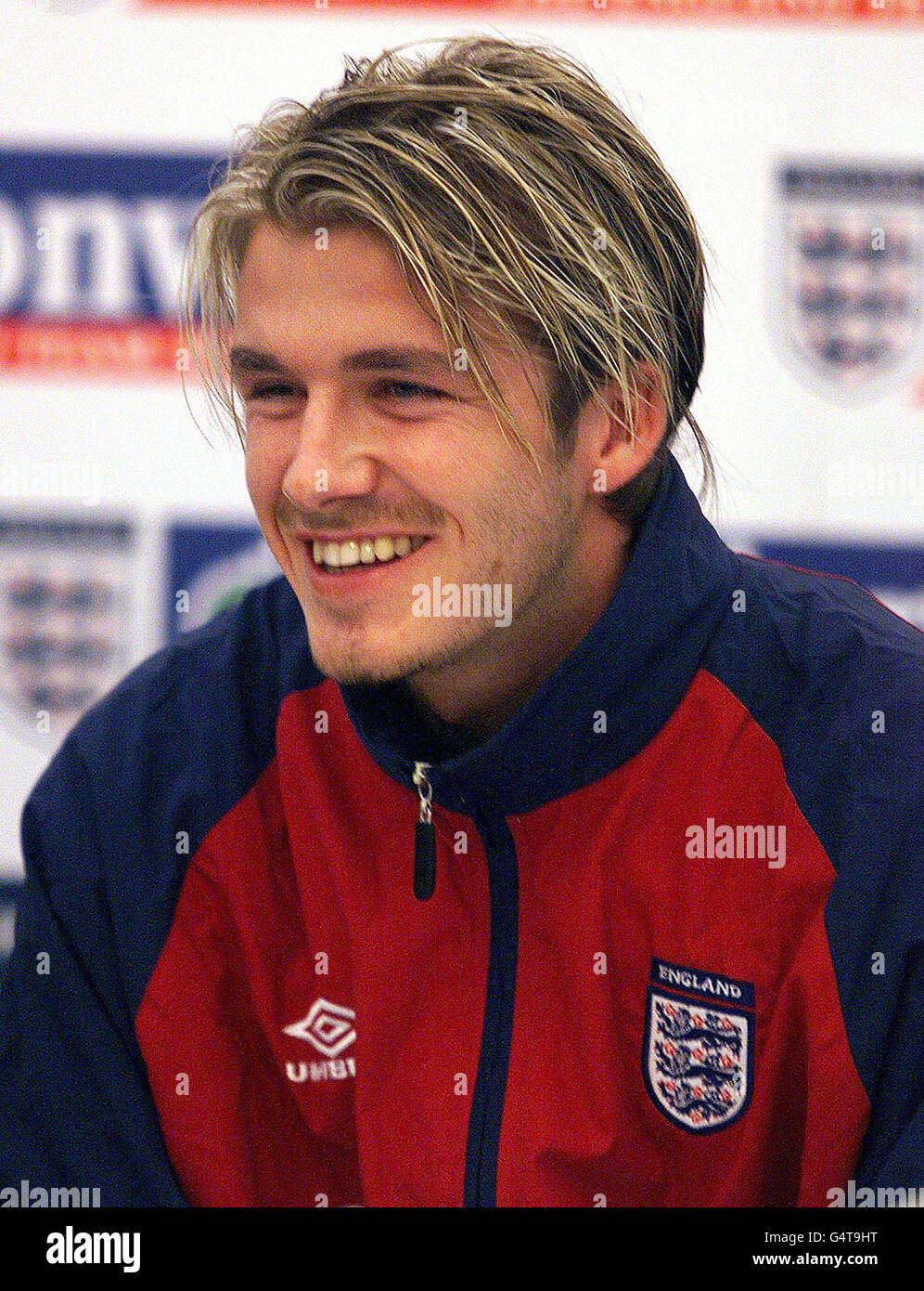 Sport football smiling tracksuit david beckham hi-res stock photography ...