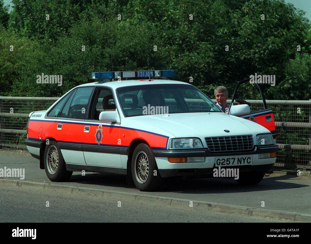 High speed vauxhall senator police car used by wiltshire police hi-res ...