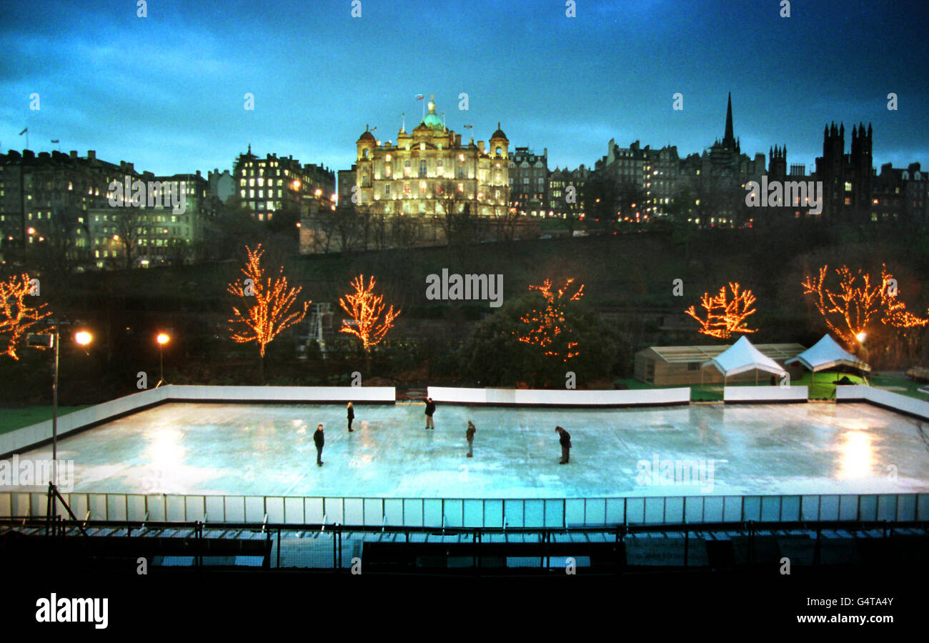 Distant ice rink buildings skyline hi-res stock photography and images ...