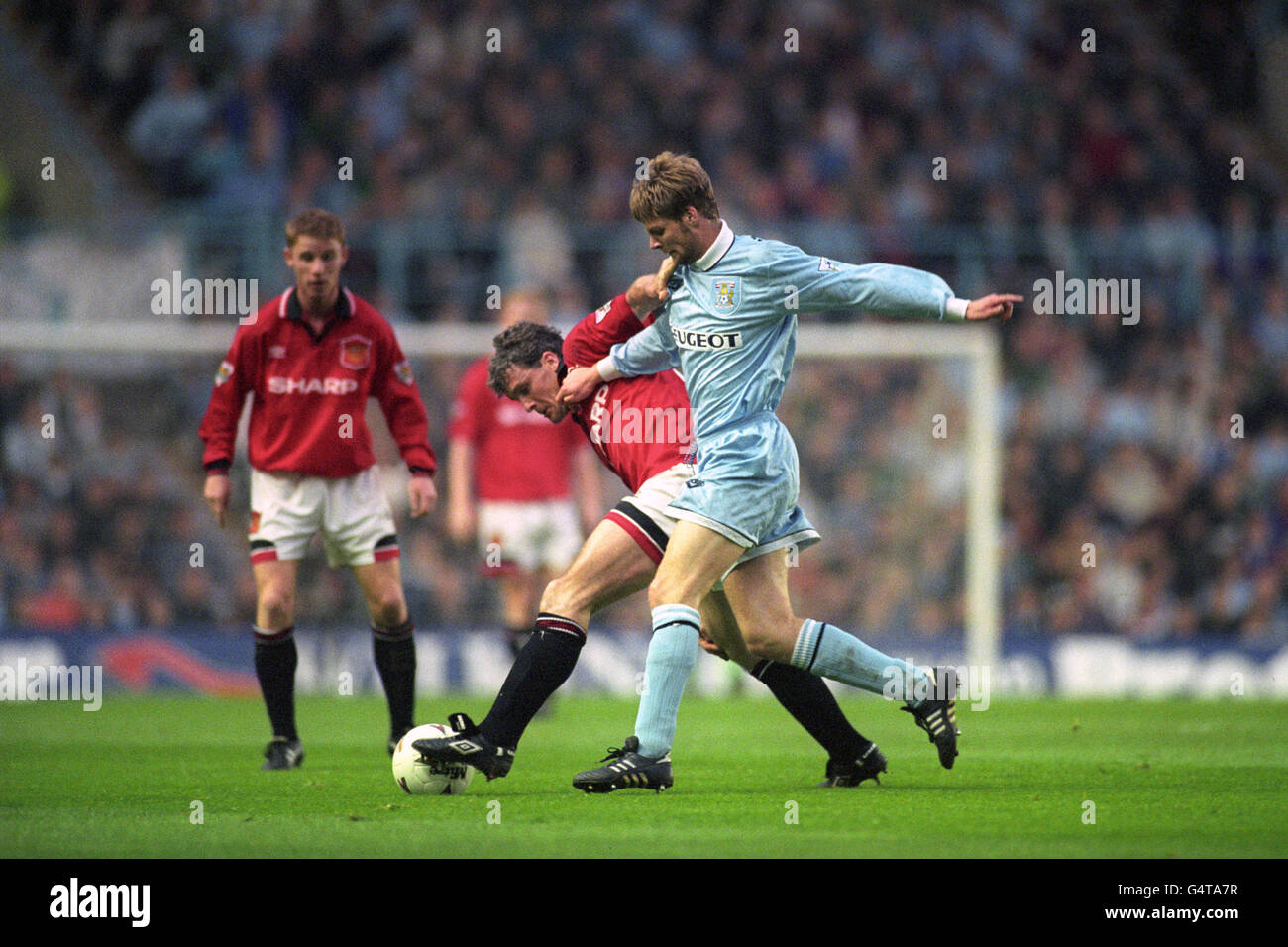 L-R:MARK HUGHES, MANCHESTER UNITED & STEVEN PRESSLEY, COVENTRY Stock ...