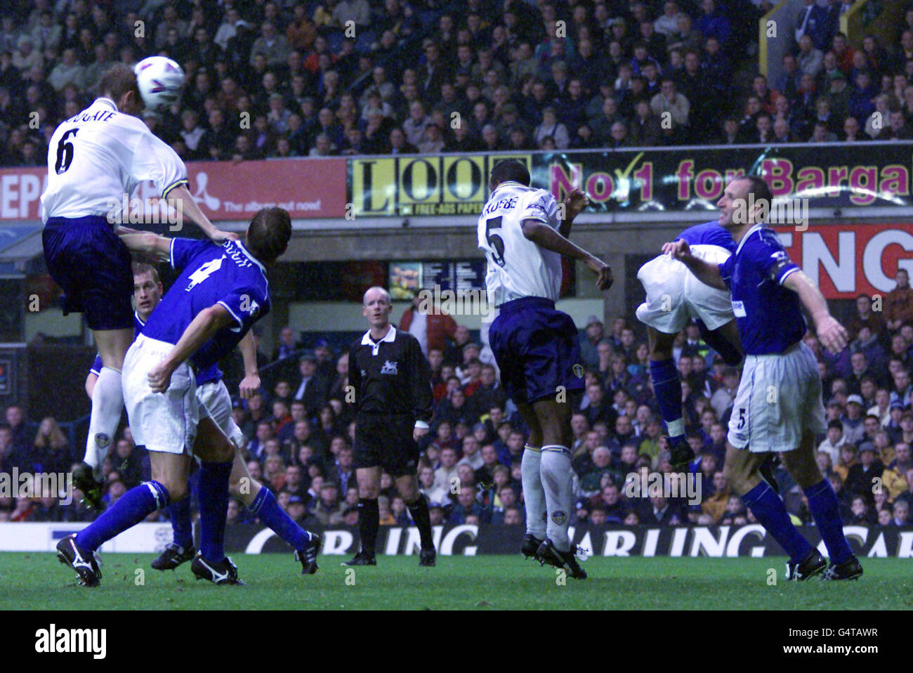 Leeds uniteds jonathan woodgate l hi-res stock photography and images ...