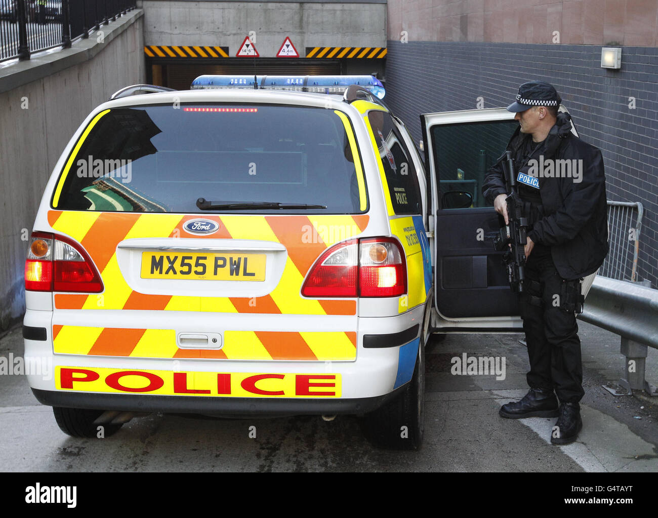 Armed police convoy hi-res stock photography and images - Alamy