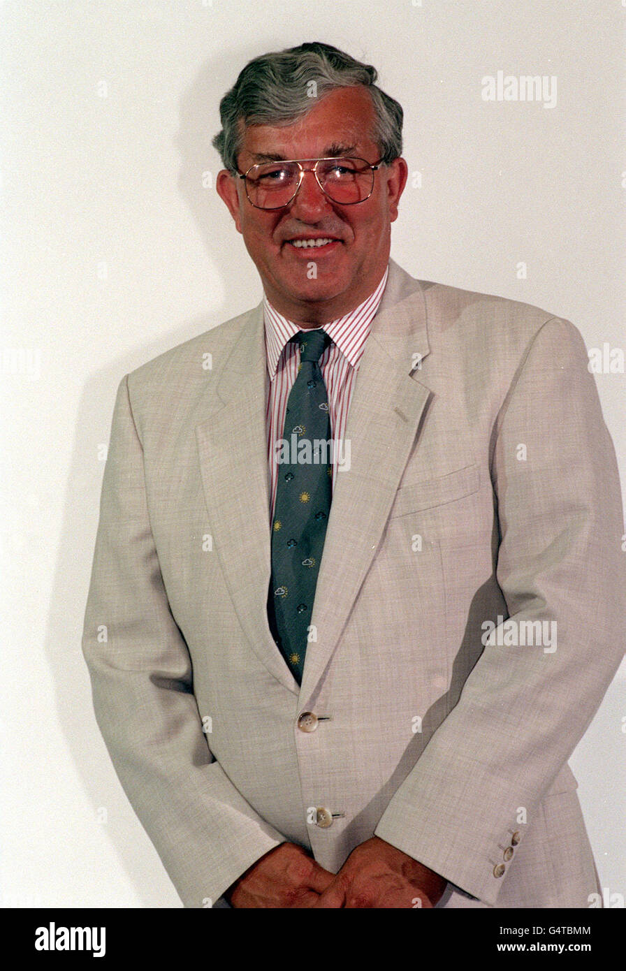 The bbc weatherman hi-res stock photography and images - Alamy