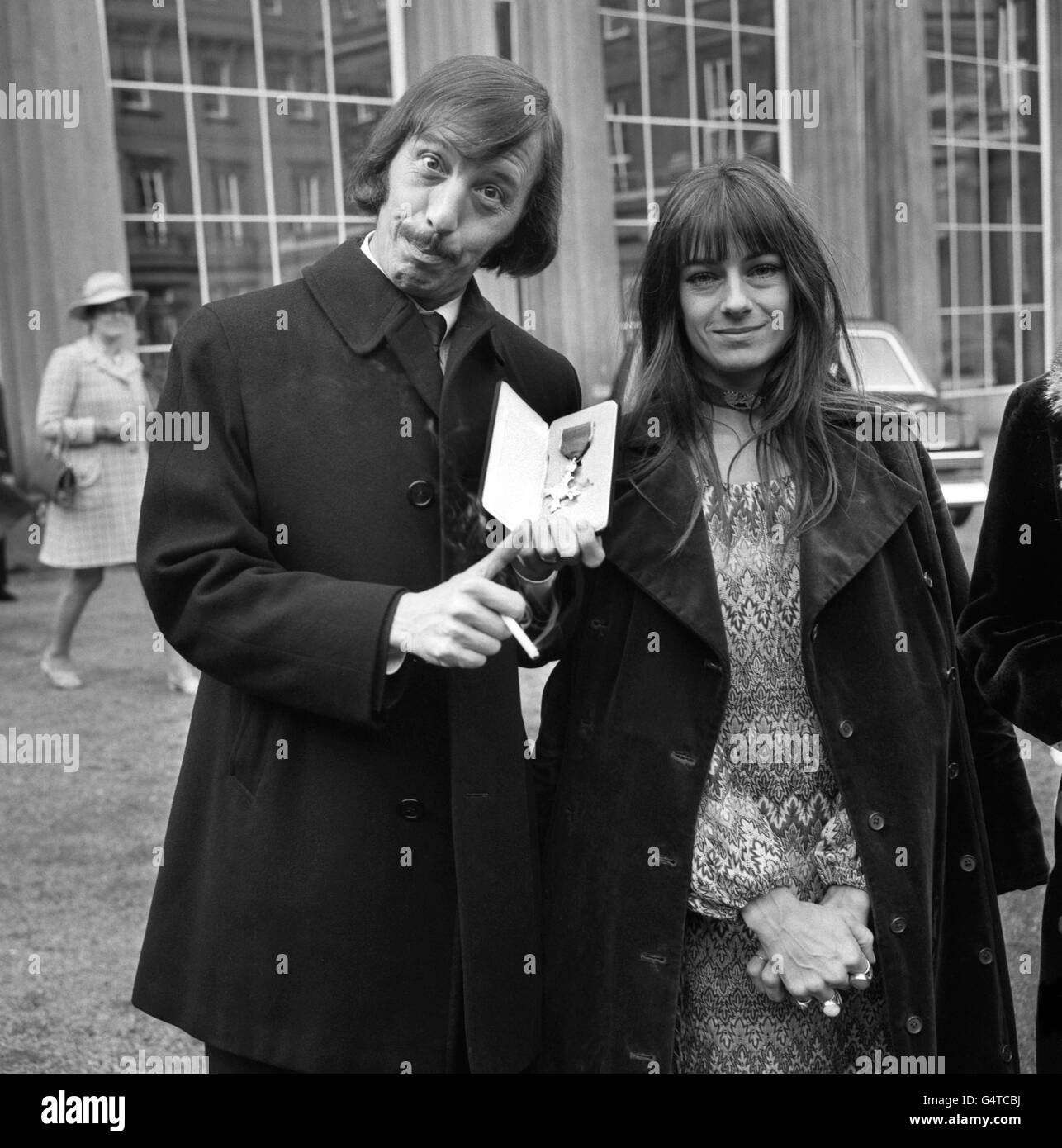 Harry Fowler Black and White Stock Photos & Images - Alamy