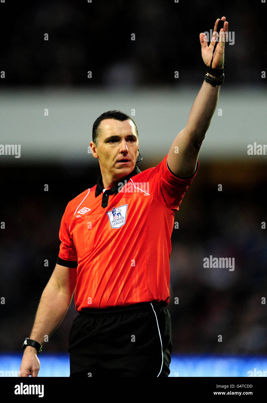 Neil swarbrick referee hi-res stock photography and images - Alamy