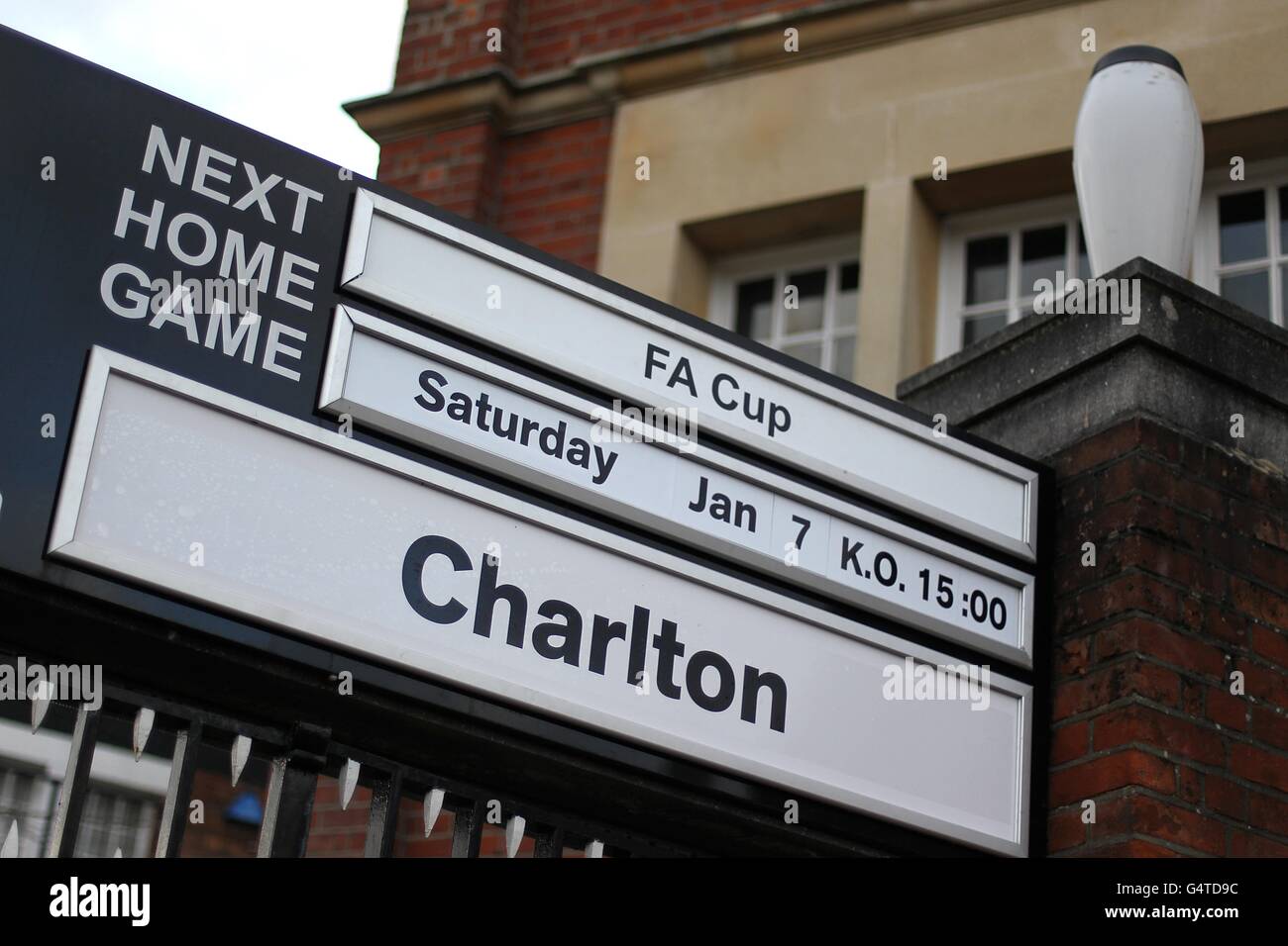 Next game football sign hi-res stock photography and images - Alamy