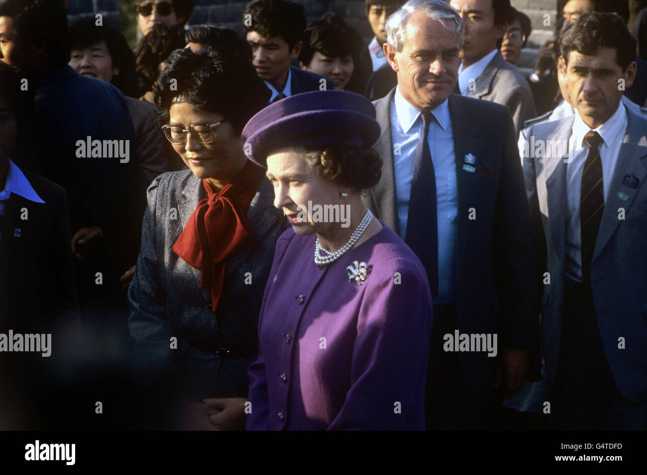 Royalty - Queen State Visit to China - Great Wall of China Stock Photo ...